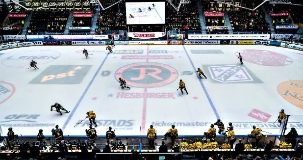 Czech Hockey Stadium Unveils The World's First In-ice LED Display ...